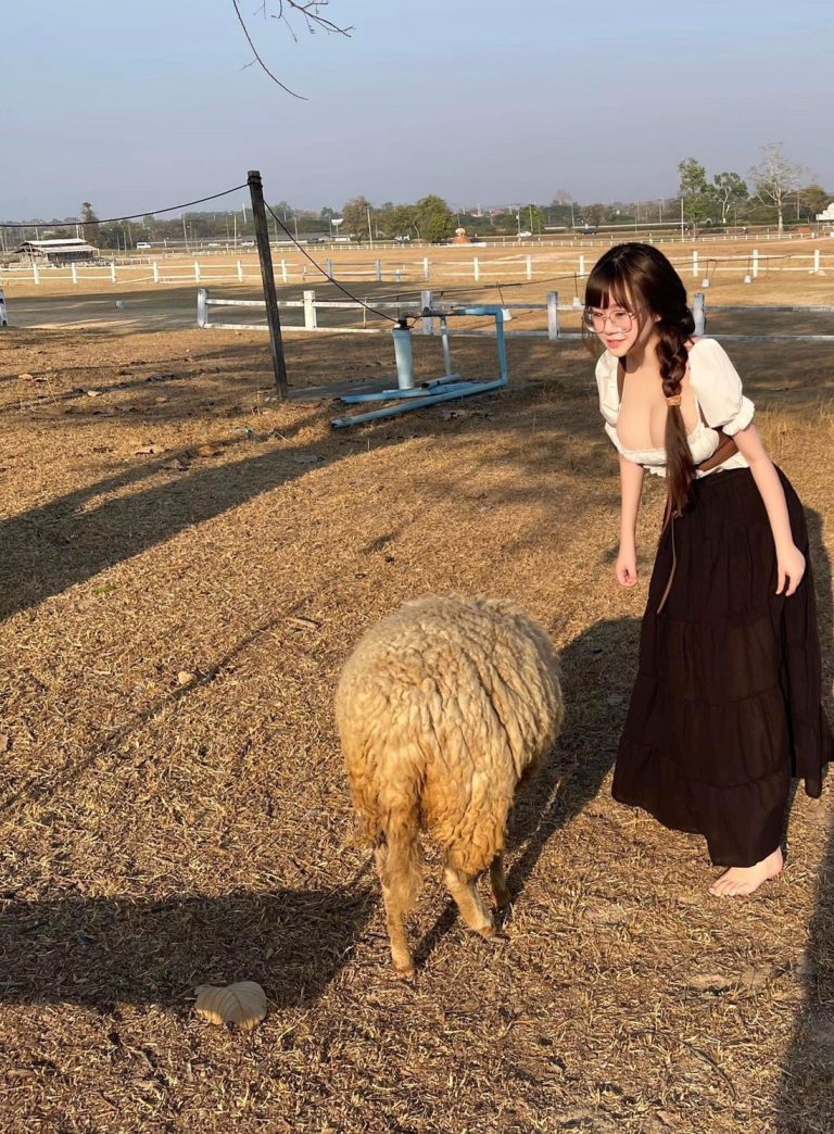 ทำความรู้จัก น้องทราย หรือ Saizneko สาวสวย หน้าใส สุดแซ่บ สาวงานดี